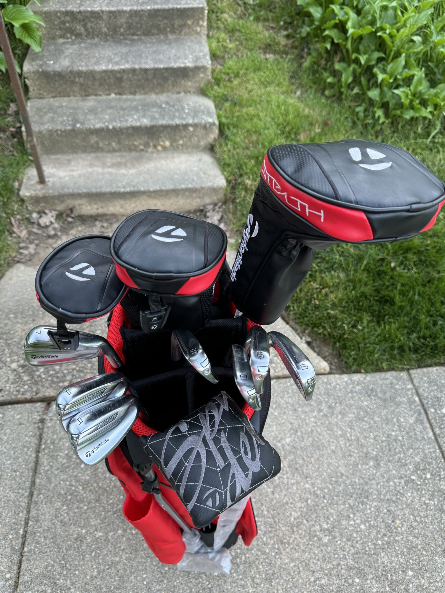 TaylorMade Complete Full Set Stiff Flex Right Handed | SidelineSwap