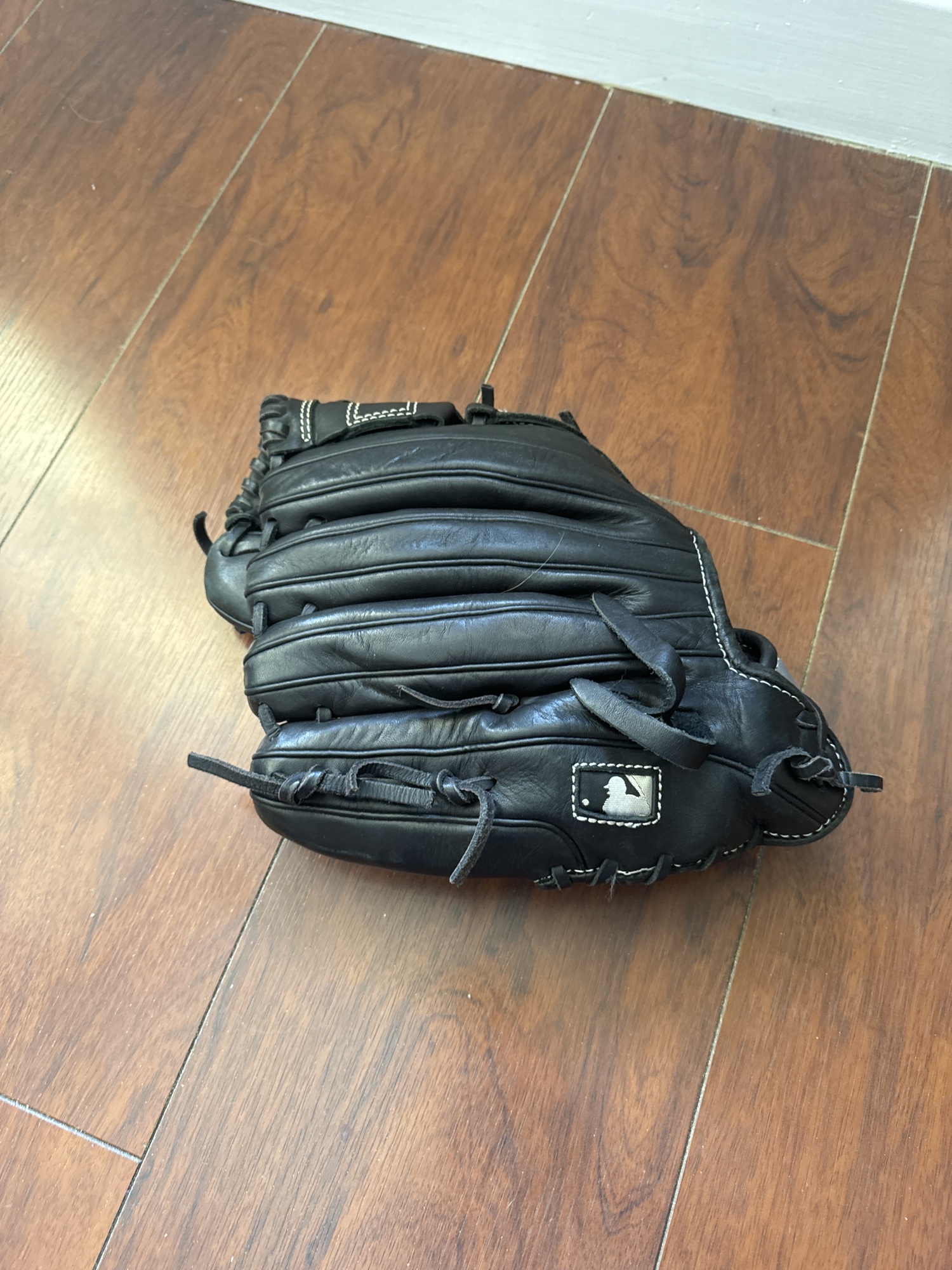 Wilson 6-4-3 A2000 Pitchers Glove | SidelineSwap