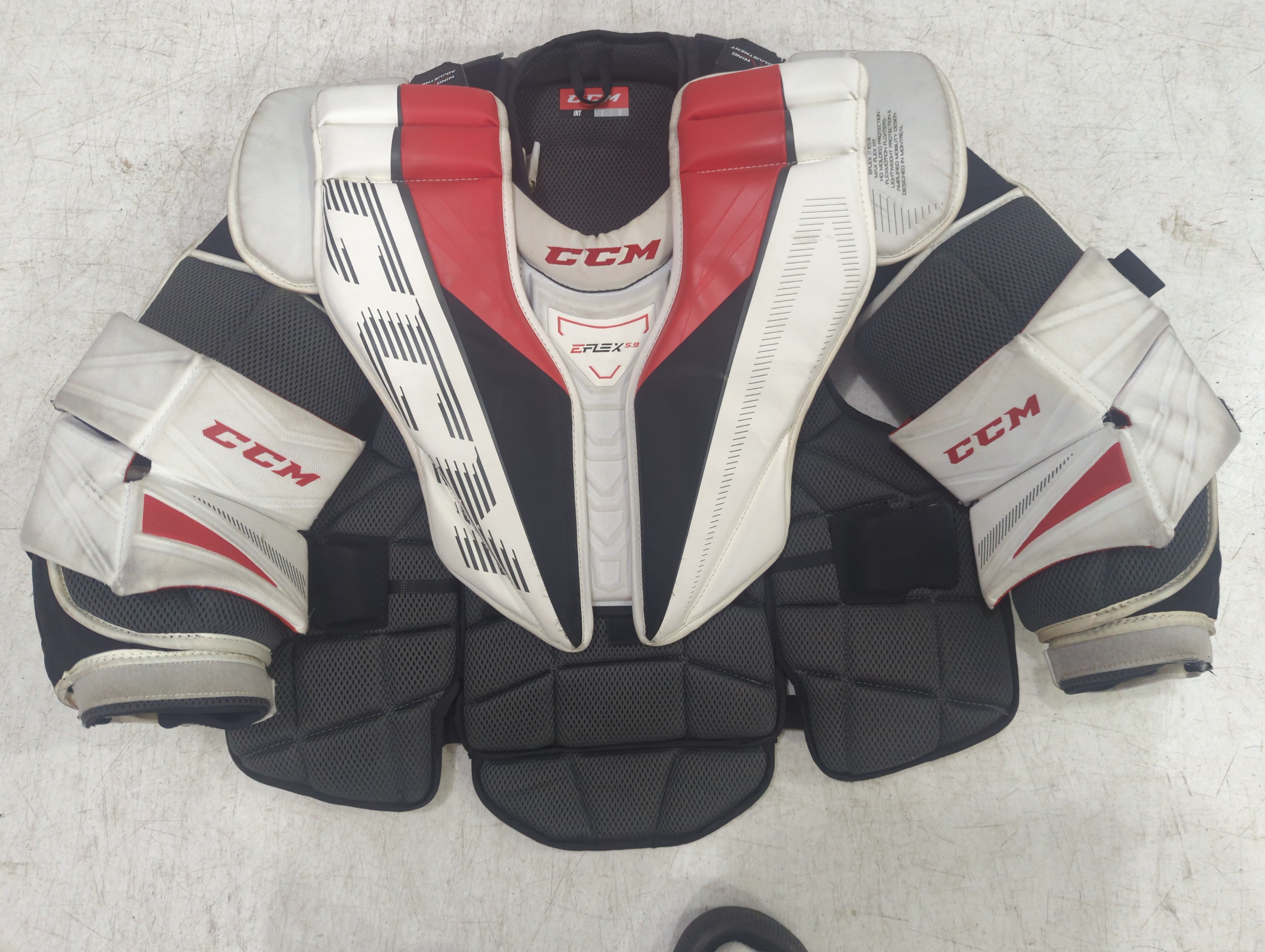 Used Large CCM Eflex 5.9 Goalie Chest Protector | SidelineSwap