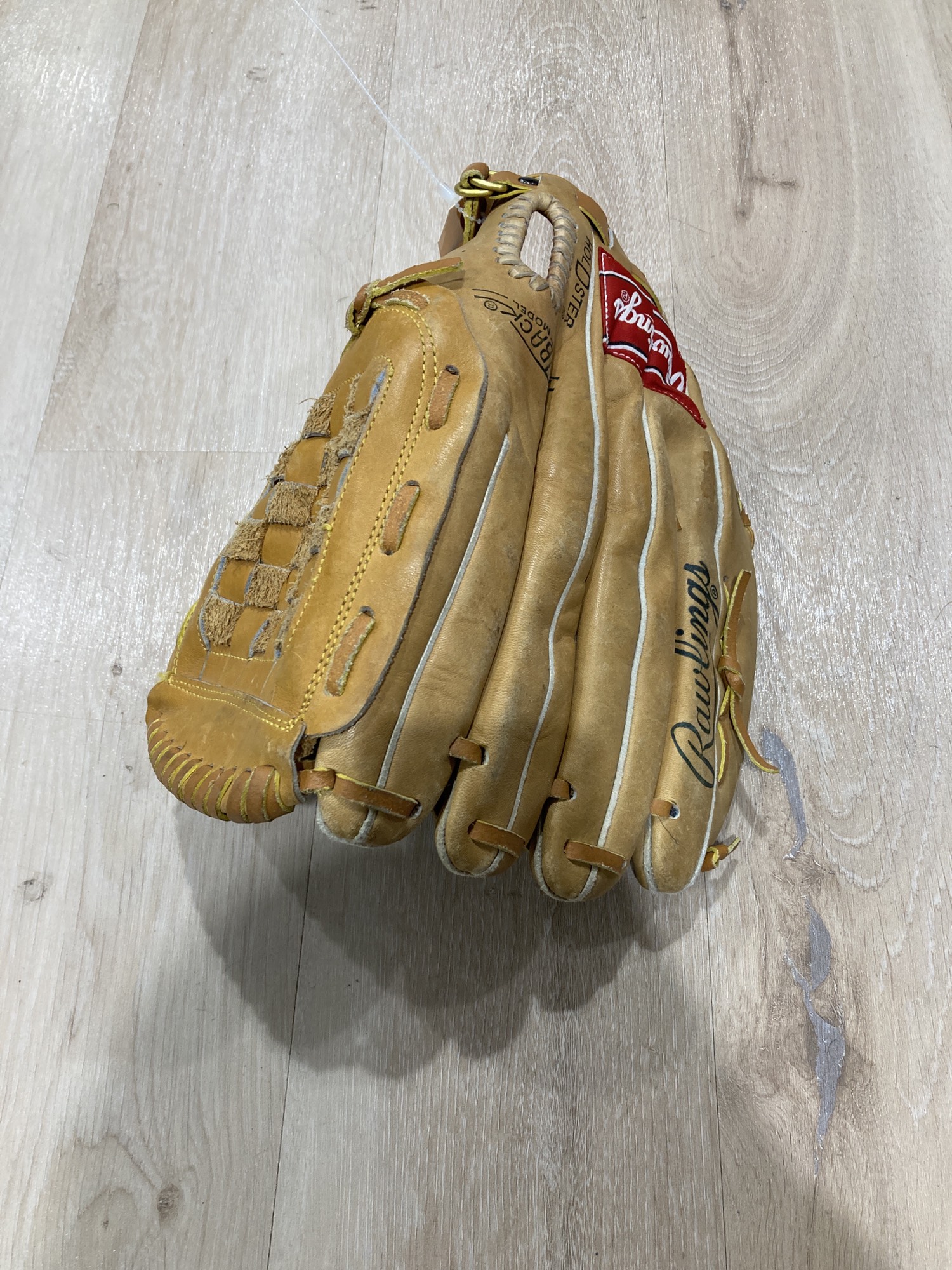 Brown Used Adult Rawlings Fastback Right Hand Throw Pitcher's Baseball Glove 12.5" | SidelineSwap