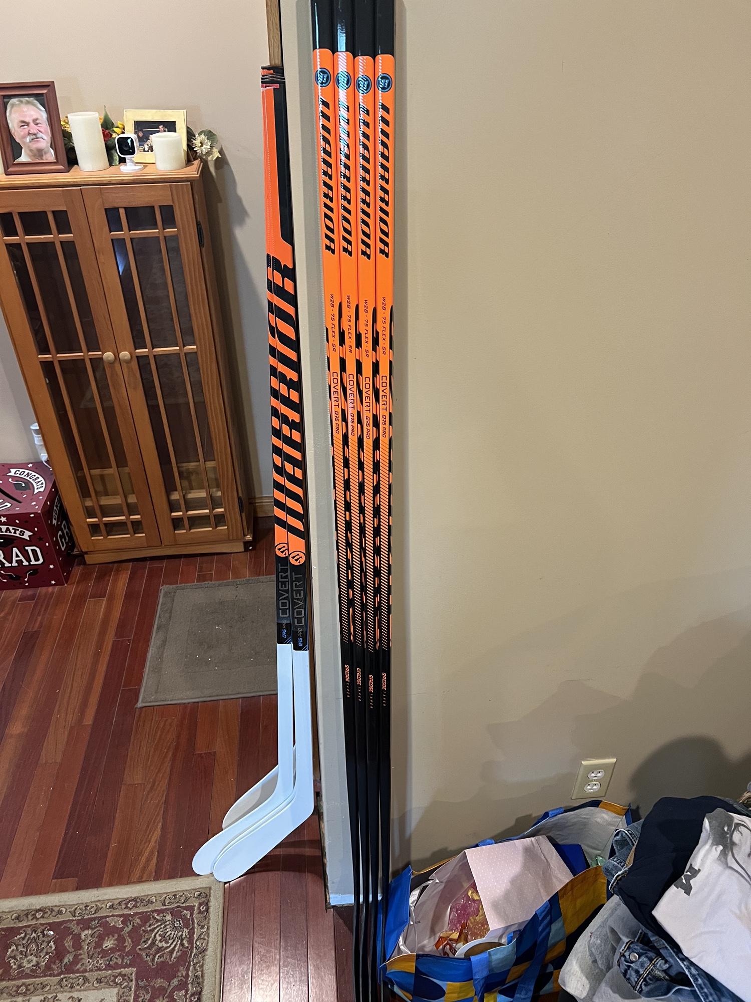 4 Warrior Qr5 Pro Right Handed W28 75 Flex Sticks | SidelineSwap