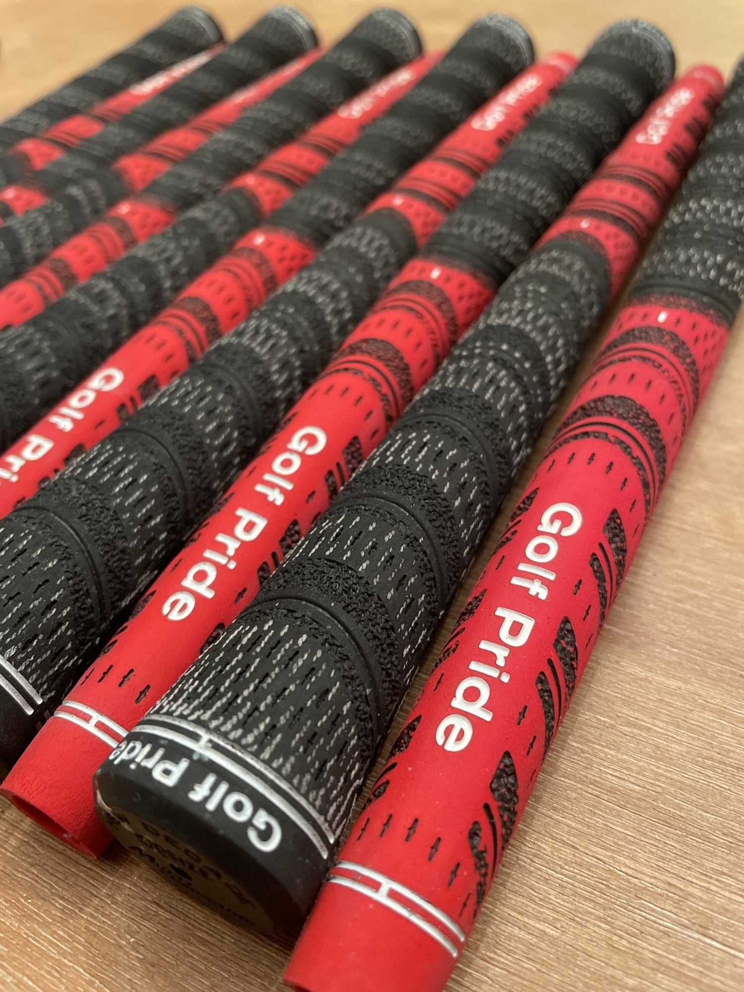 11 Golf Pride MCC New Decade Midsize Grips (Red/Black) | SidelineSwap