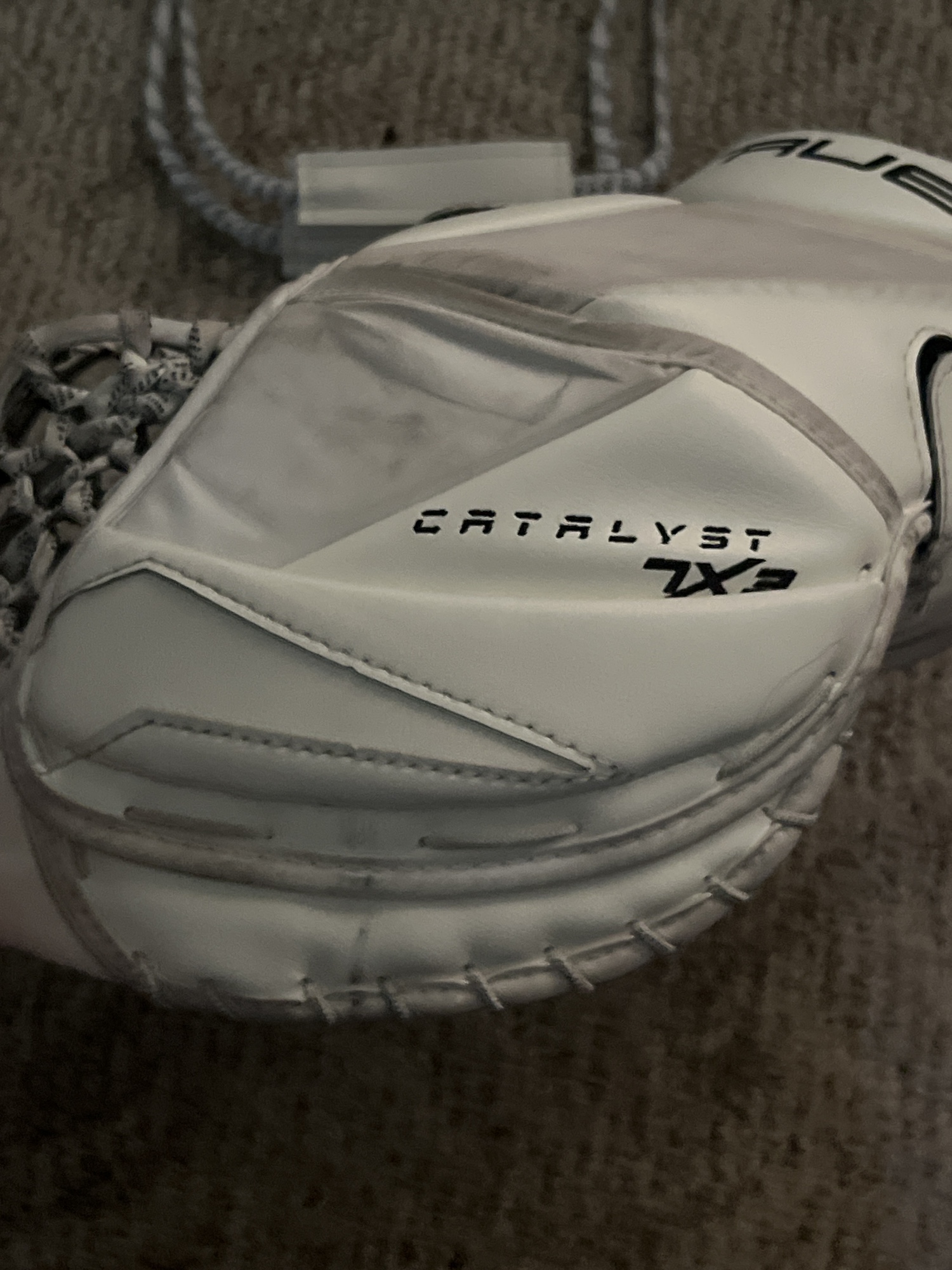True Catalyst 7x3 goalie glove | SidelineSwap