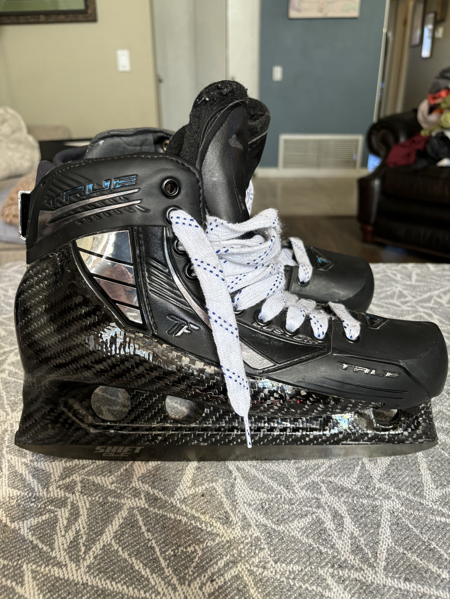 True TF Pro Custom One Piece NHL Pro Stock Goalie Skates w/Steel - Size ...
