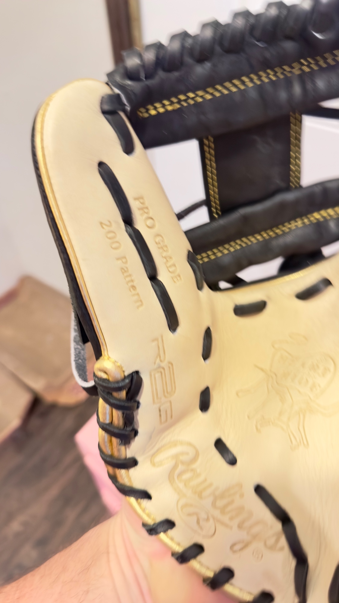 11.5 “ Rawlings Heart Of The Hide PROR204U-2CB | SidelineSwap