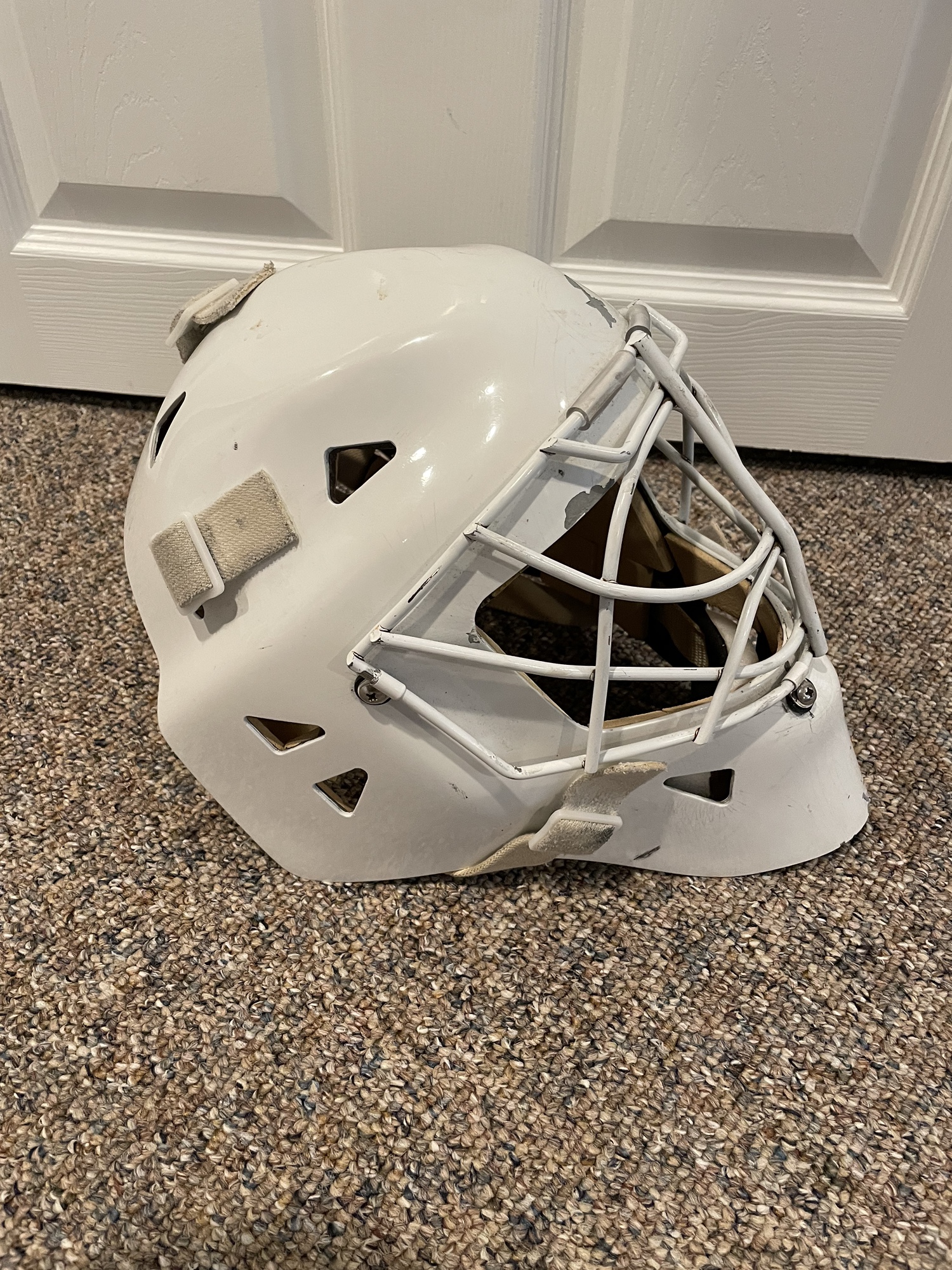 Warwick Goalie Mask | SidelineSwap