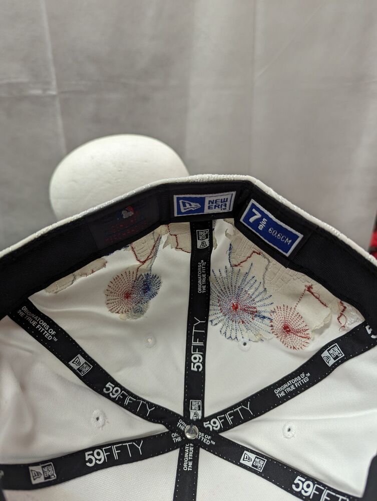 NWS Retro Philadelphia Phillies City Skyline Fireworks New Era 59fifty ...