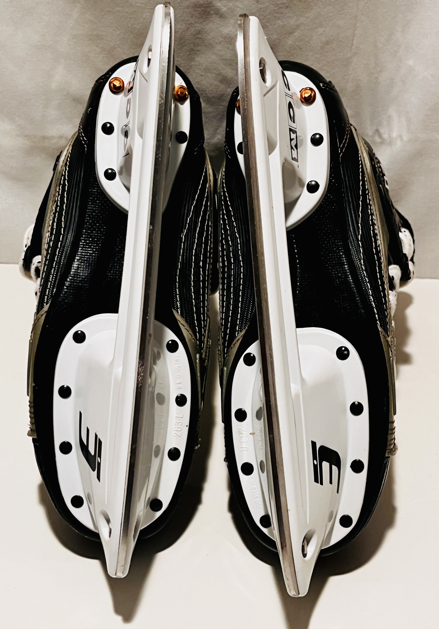 Senior CCM E20 Externo Ice Hockey Skates Black Men Size 7D | SidelineSwap