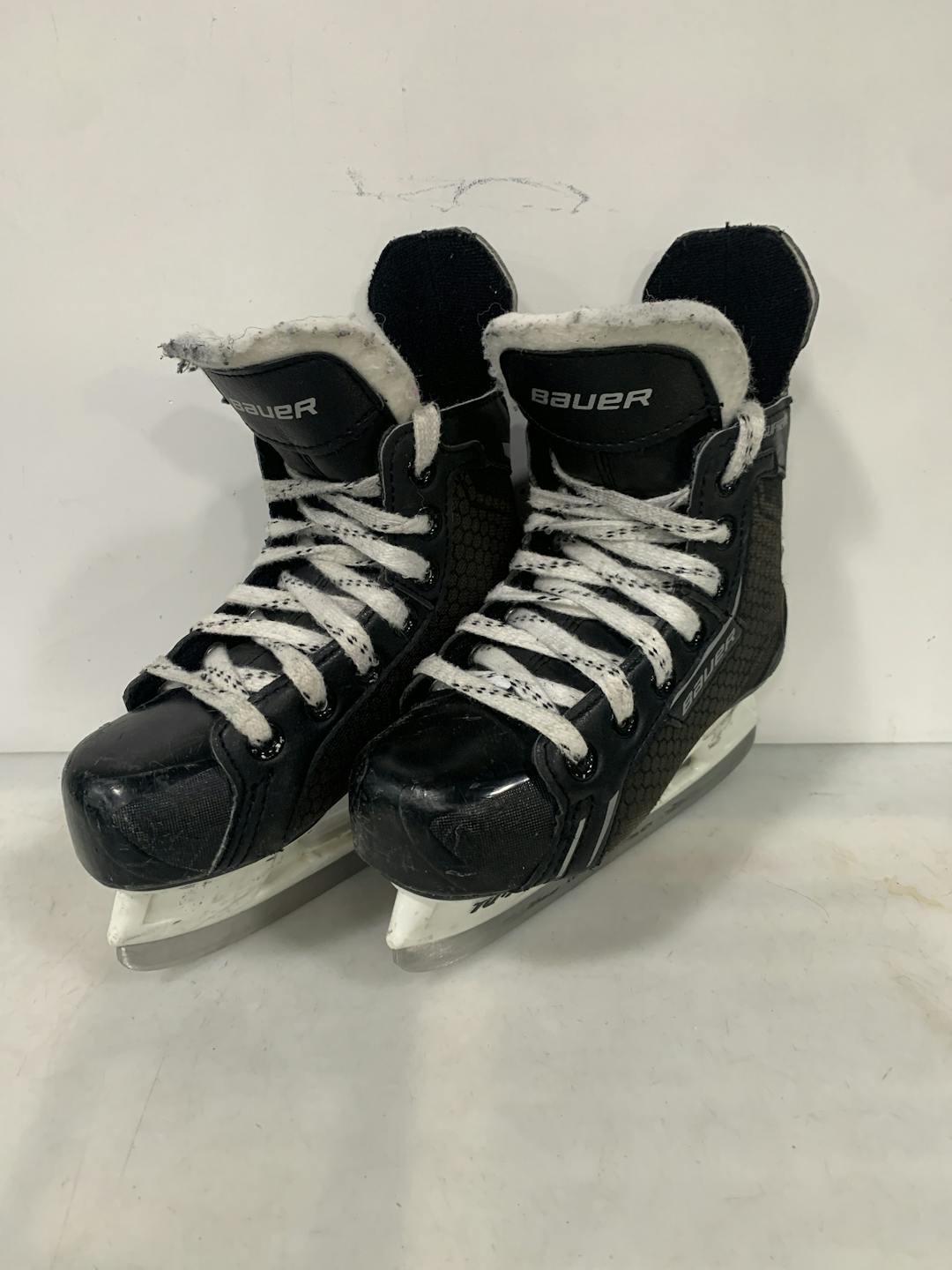 Used Bauer Sup One.4 Youth 11.0 Ice Hockey Skates | SidelineSwap