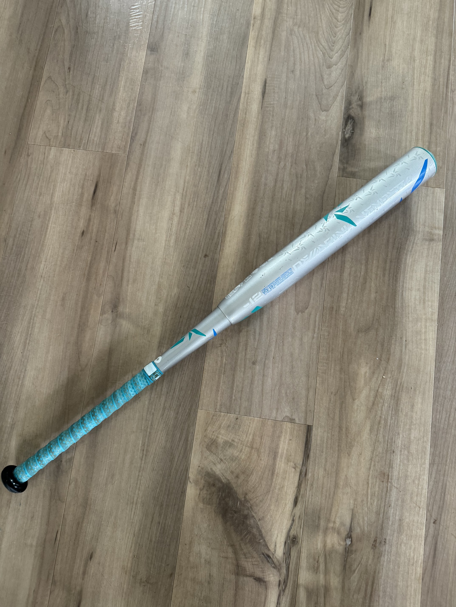 DeMarini Vendetta Fast Pitch Softball Bat | SidelineSwap