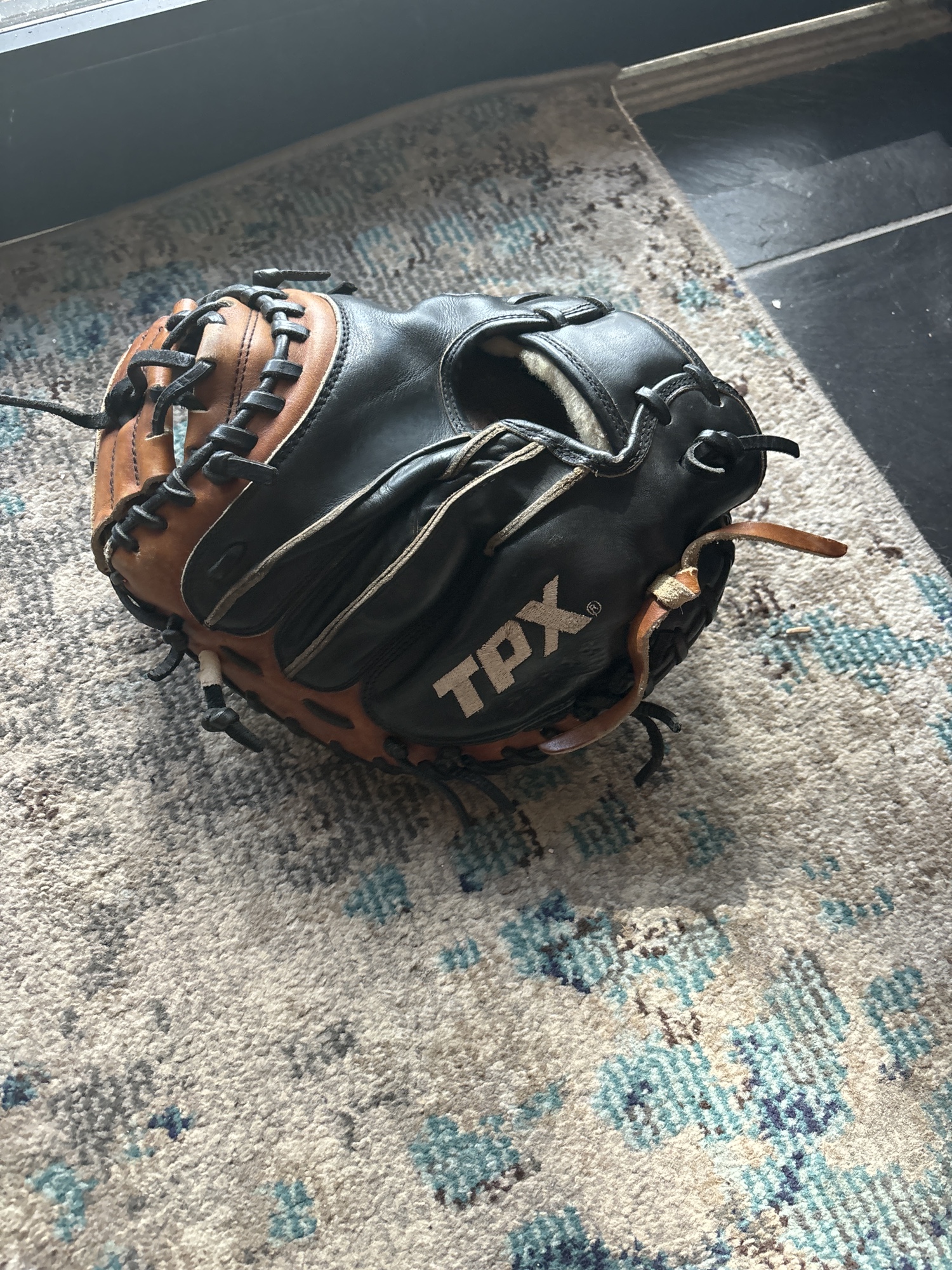 Tpx pro catchers mitt | SidelineSwap
