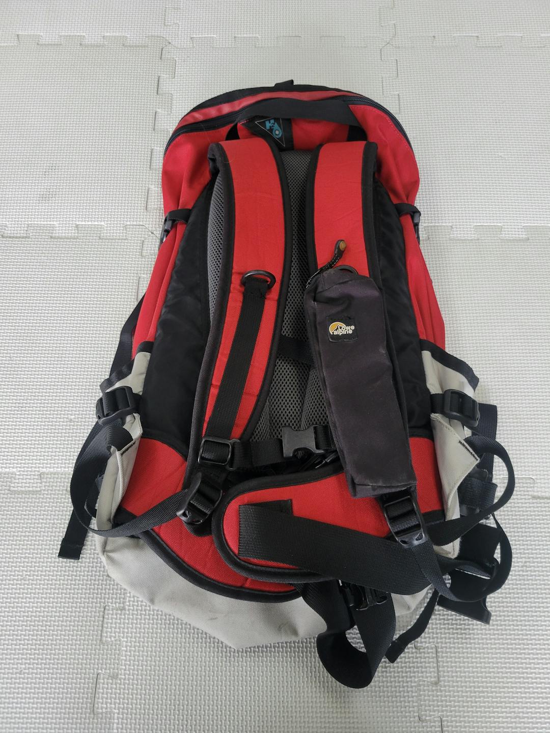 Used Alpine Lowe Backpack Camping And Climbing Backpacks | SidelineSwap