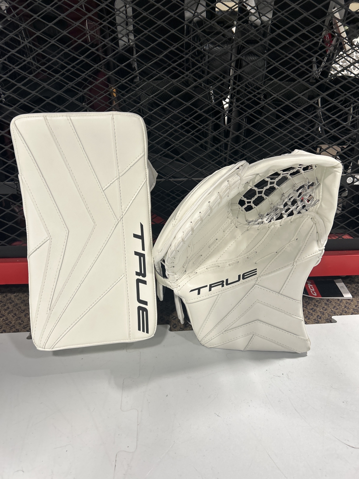 New True Full Right Catalyst 7x3 | SidelineSwap