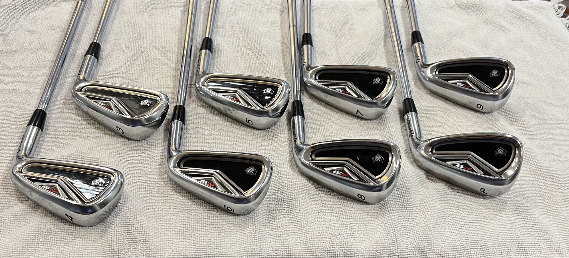 TaylorMade R9 TP iron set 3-PW | SidelineSwap