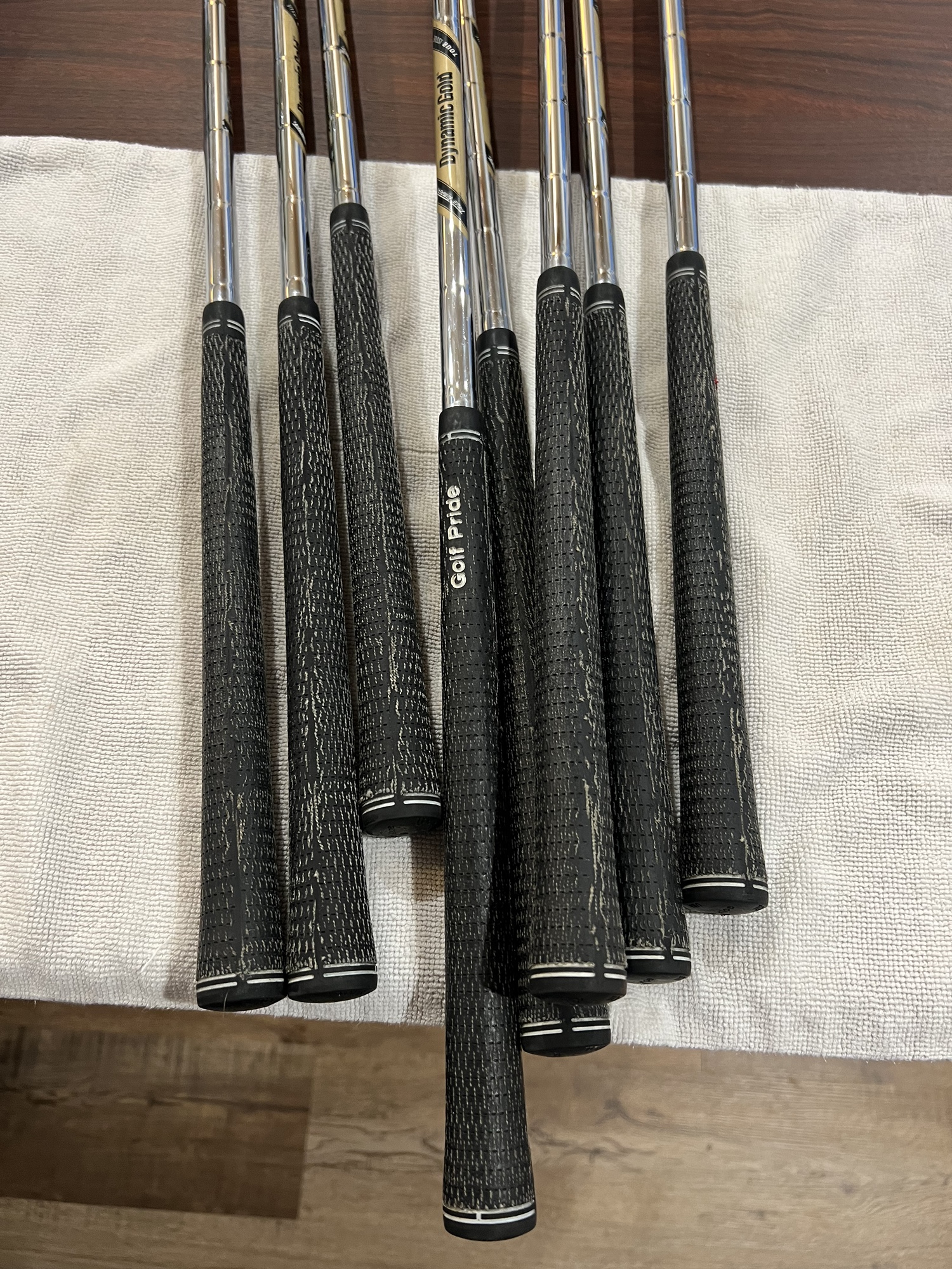 TaylorMade R9 TP iron set 3-PW | SidelineSwap