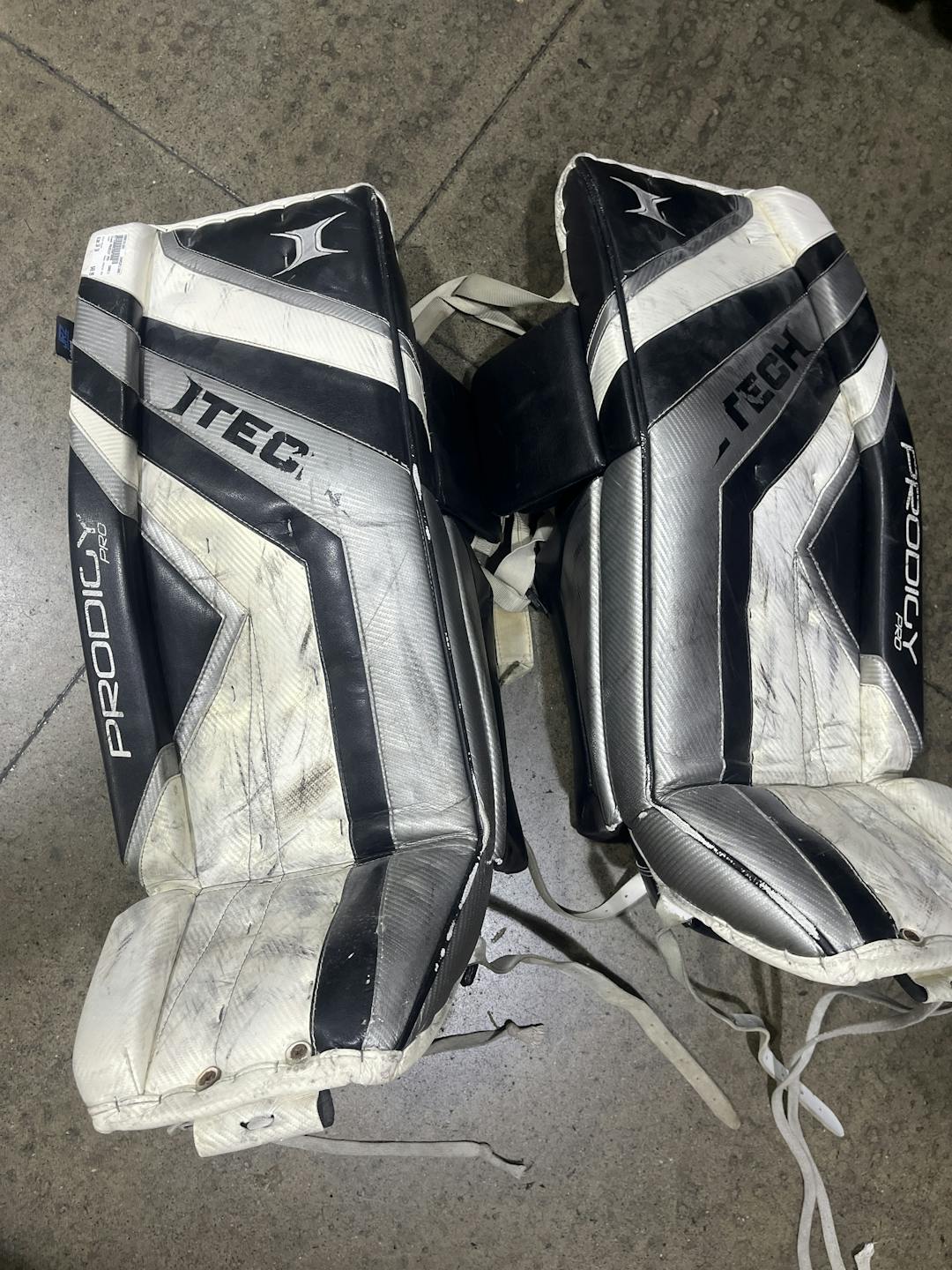Used Itech Prodigy Pro 34" Goalie Leg Pads | SidelineSwap