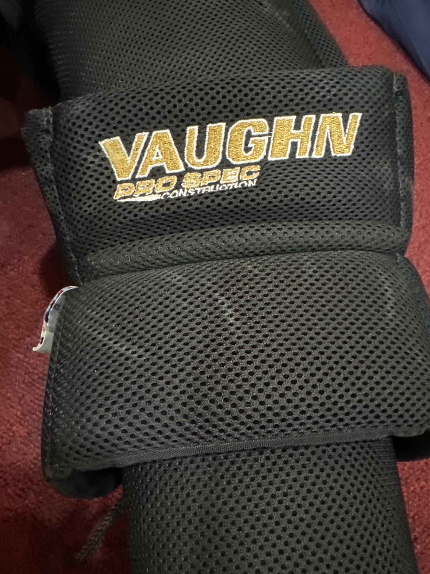 Vaughn V9 Pro Carbon Goalie Chest Protector Size Xl Item#WMV9 ...