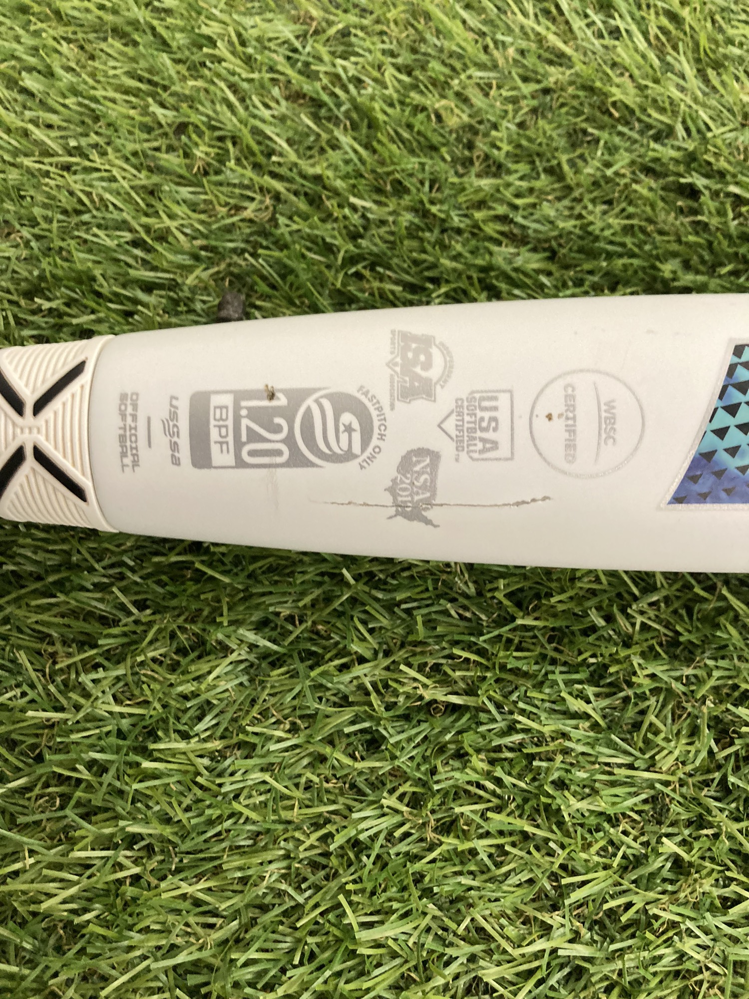 Easton Ghost Tie Dye Limited Edition Fastpitch Bat 2022 (-10) Cracked ...