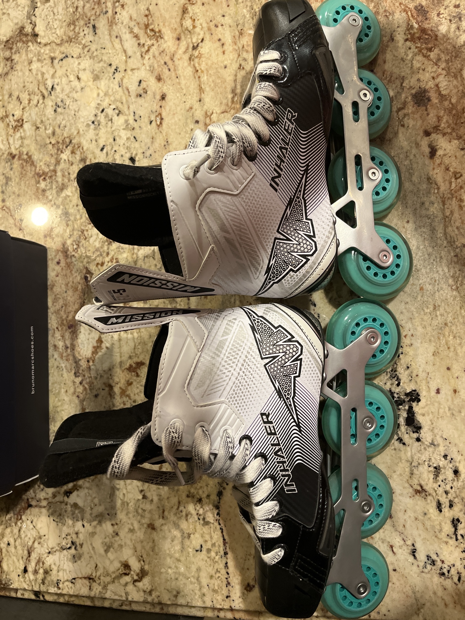 Mission Inhaler FZ-5 Size 8E LIKE NEW | SidelineSwap