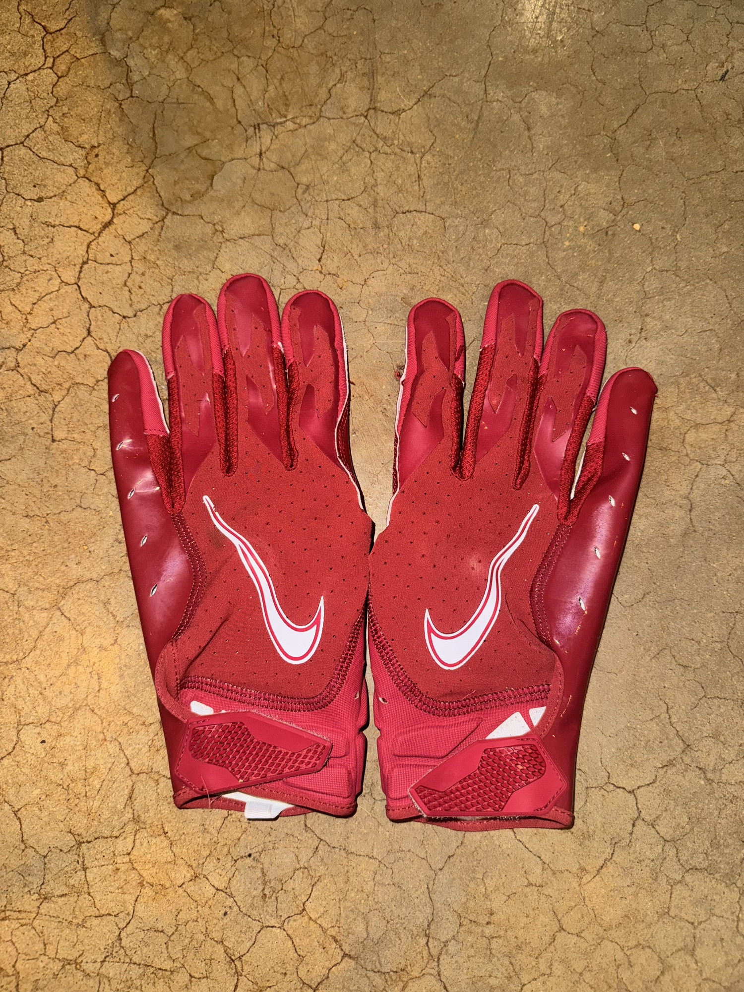 Nike Arkansas Football Gloves | SidelineSwap