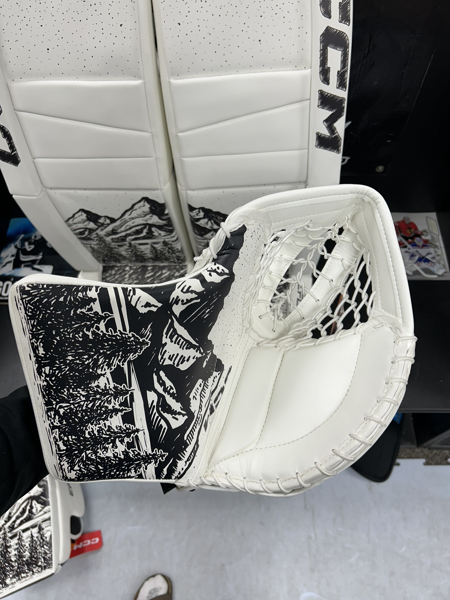 New CCM Eflex 6 ALL OUT Full Set | SidelineSwap