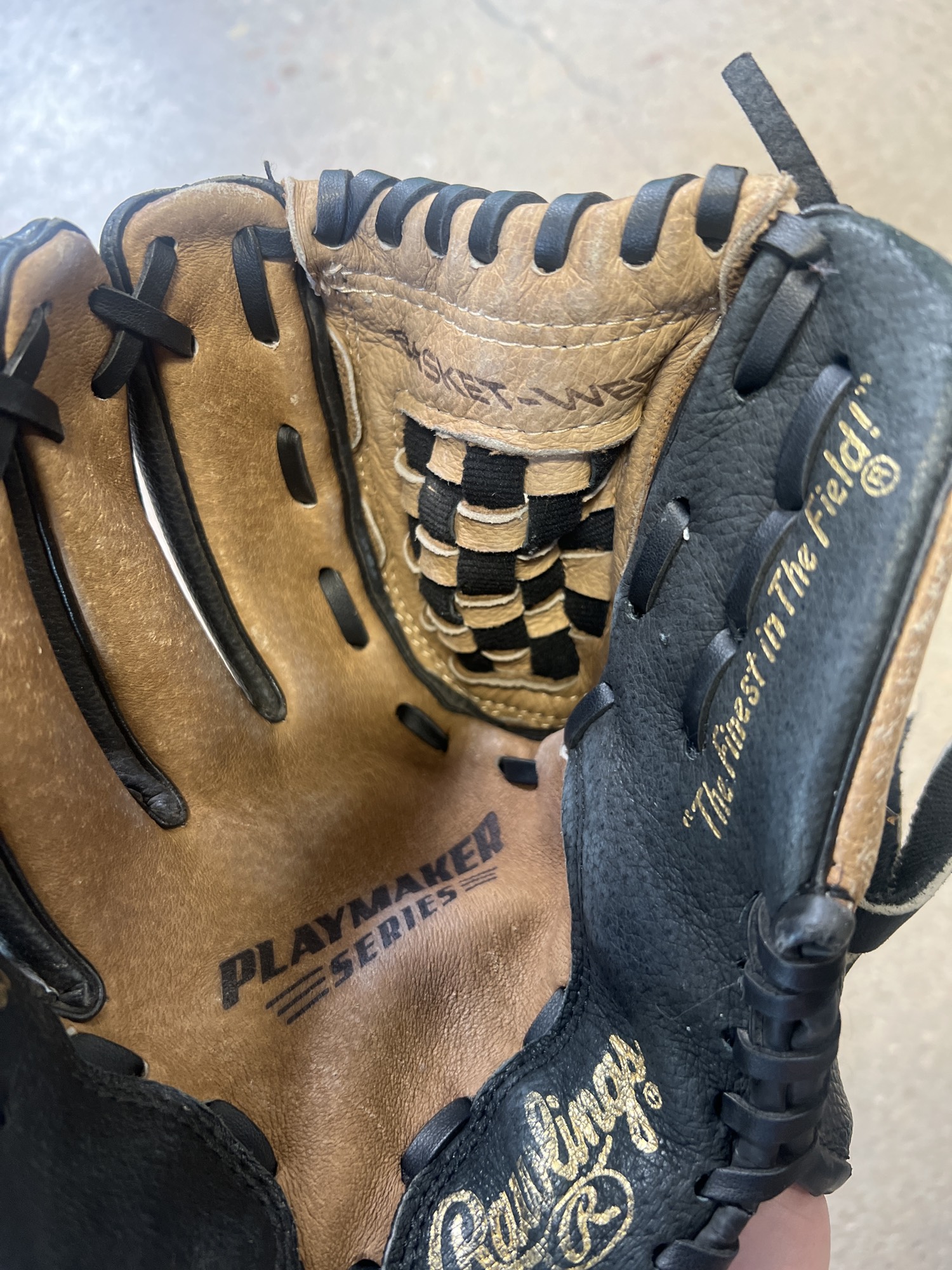 Black Used Rawlings Playmaker Series Right Hand Throw Baseball Glove 10.5" | SidelineSwap