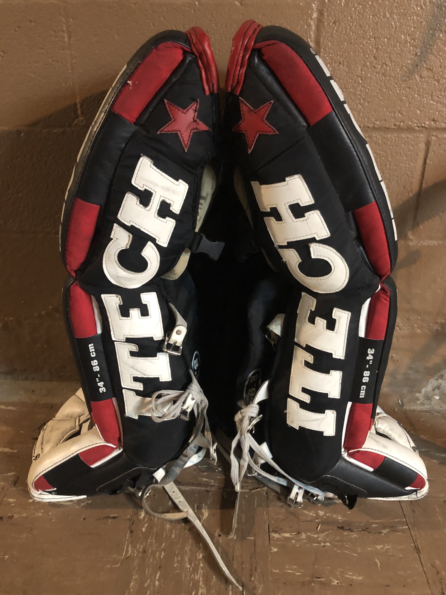 Senior Itech 8.8 Profile Leg Pads 34 | SidelineSwap