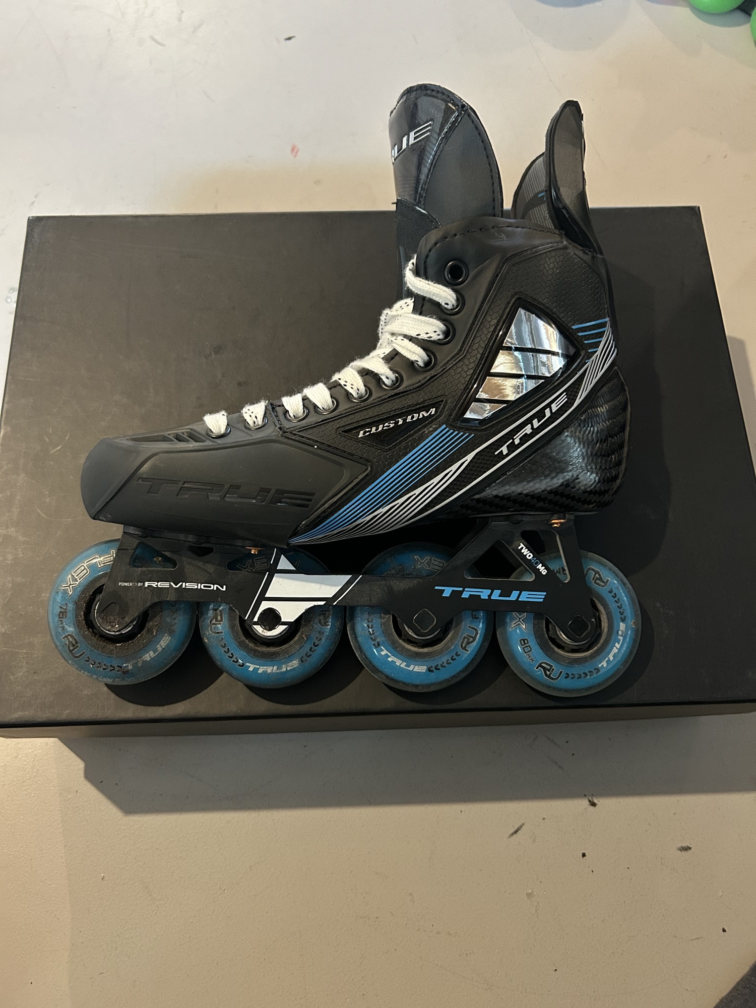 True Pro Custom Rollerblades | SidelineSwap