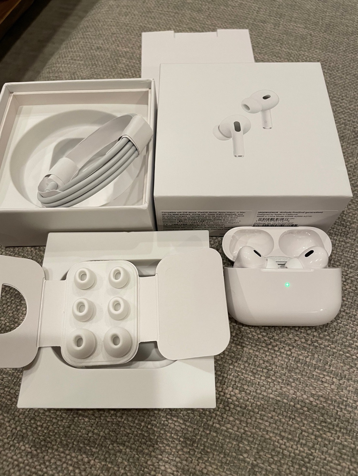 New Apple Headphones | SidelineSwap