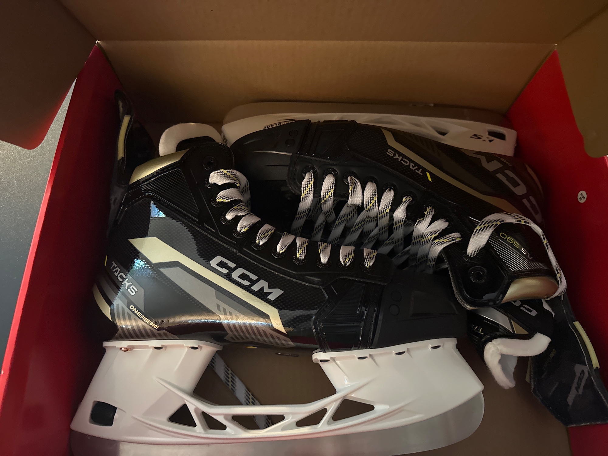 New CCM 9.5 Wide Tacks AS-590 Hockey Skates | SidelineSwap
