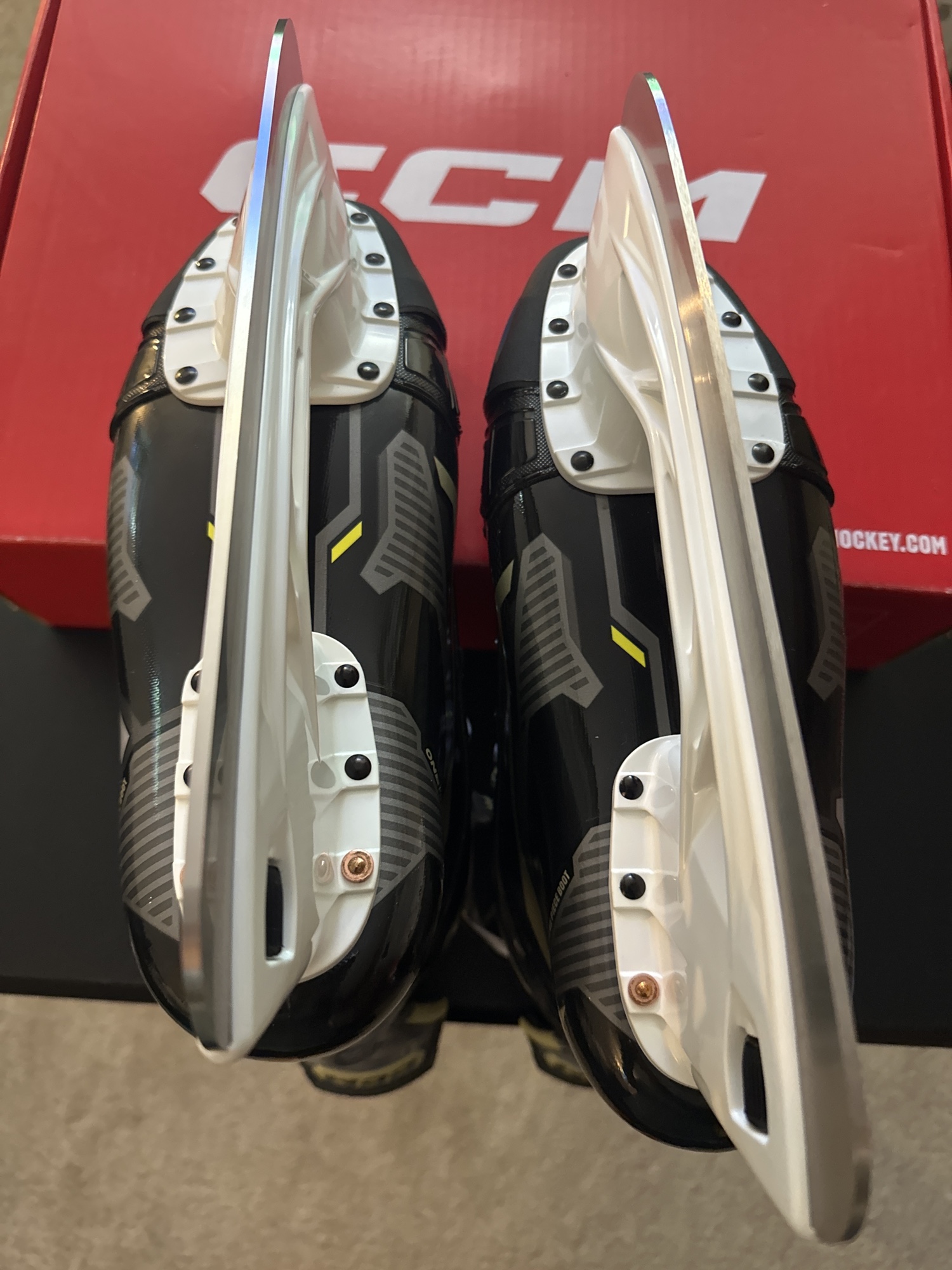 New CCM 9.5 Wide Tacks AS-590 Hockey Skates | SidelineSwap