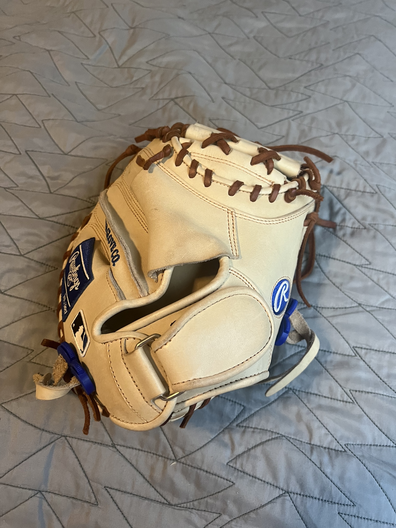 Rawlings Heart of the Hide Catchers glove size 32.5 | SidelineSwap