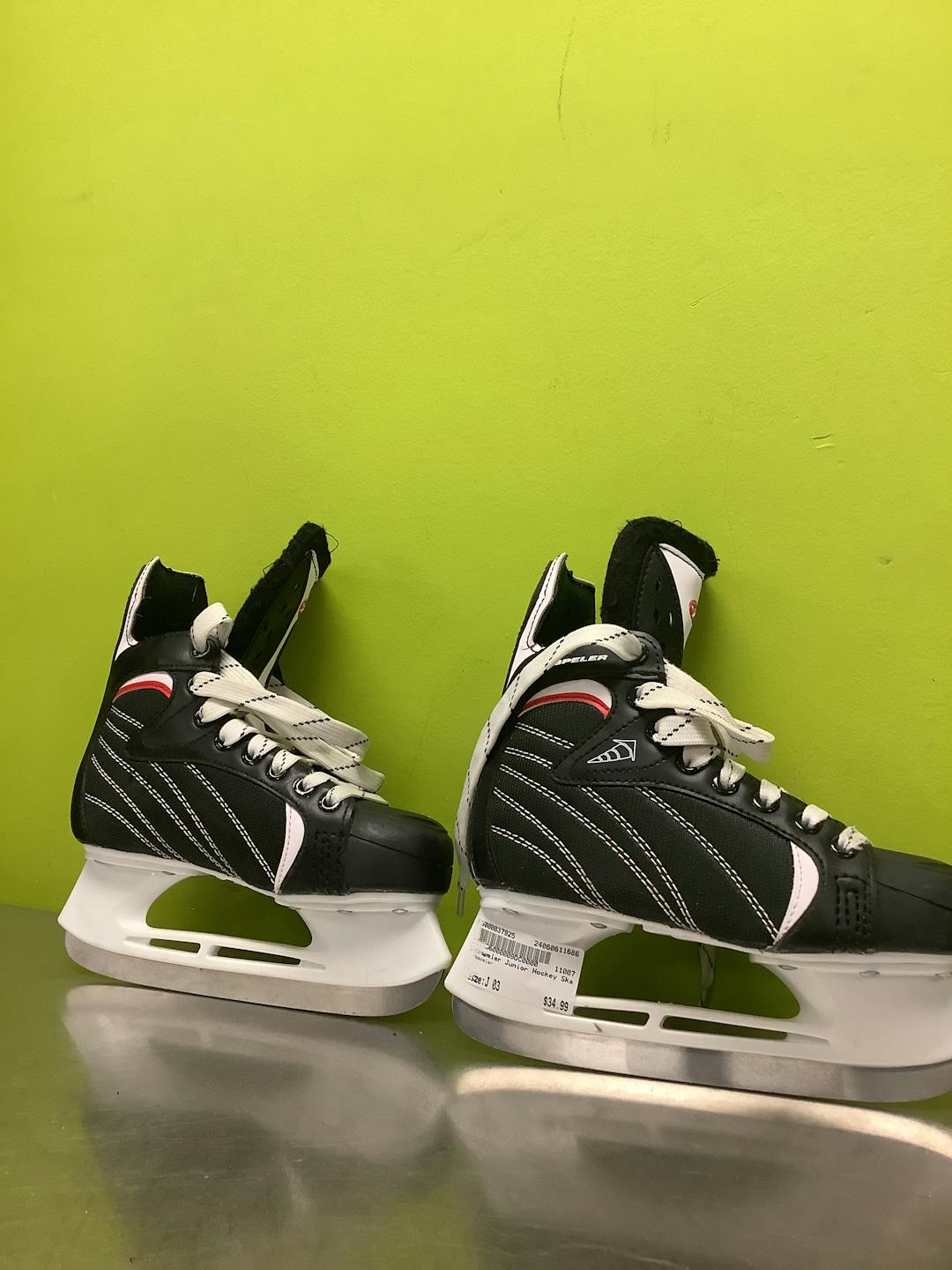 Used Hespeler Junior 03 Ice Hockey Skates | SidelineSwap