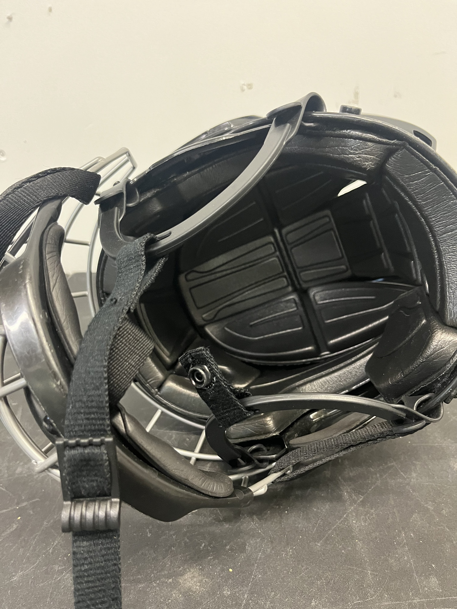 Used Small CCM FL40 Hockey Helmet Combo With Cage A1-1 | SidelineSwap