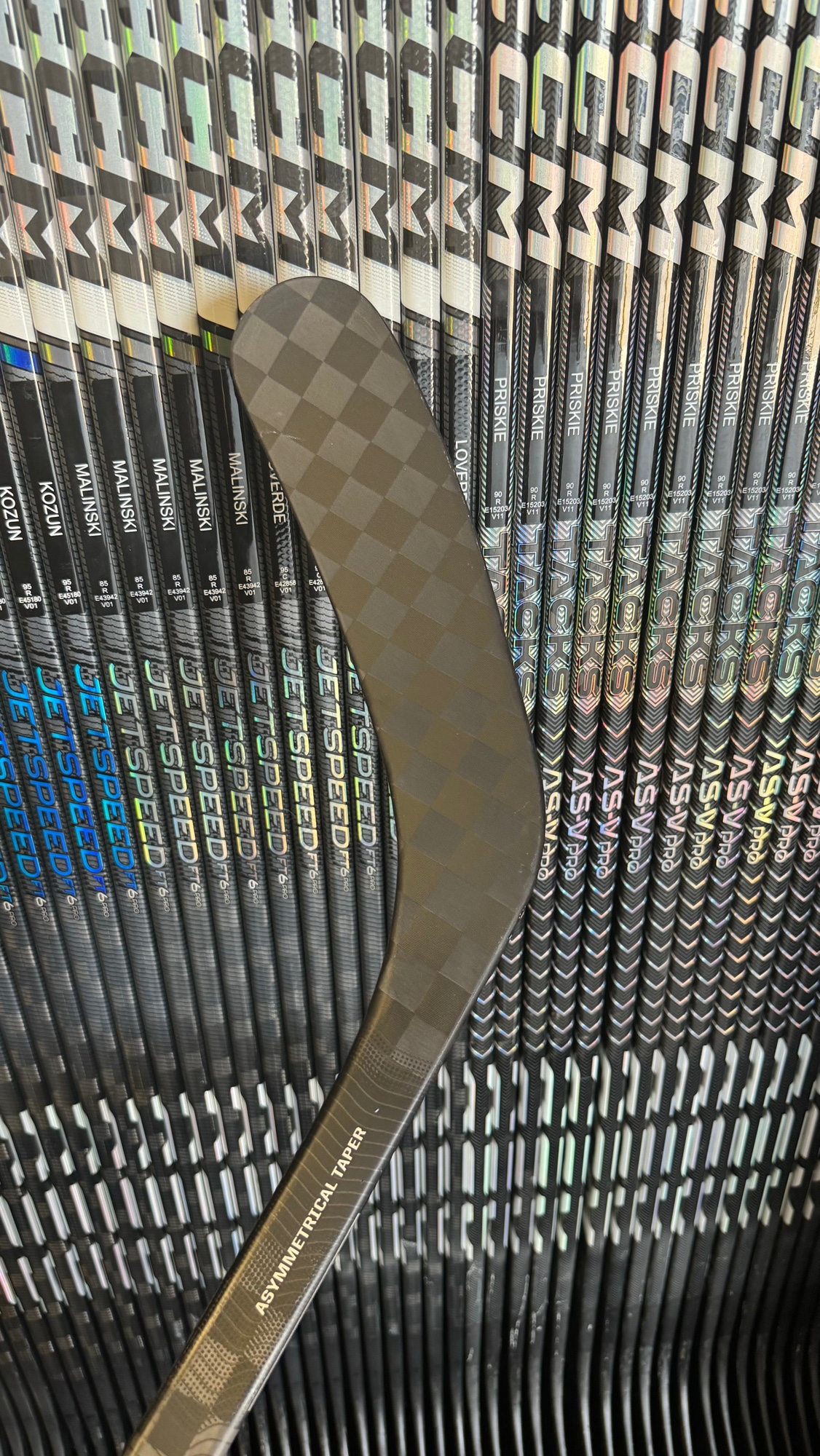 Trigger 8 Pro 90 Flex P90 Left (Kingston Frontenacs) Jacob Battaglia ...