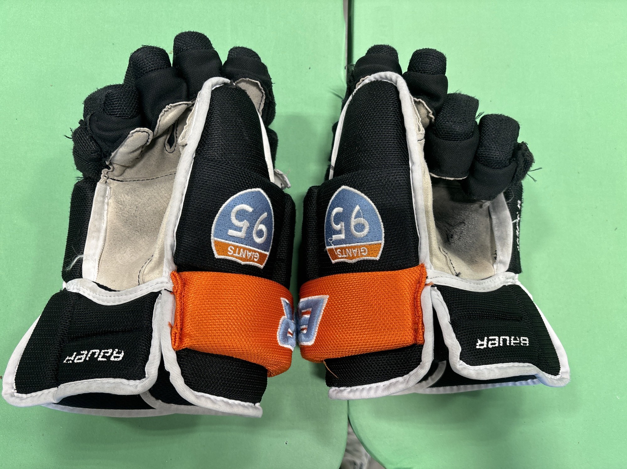 Used Senior Bauer Vapor Pro Team 95 Giants Hockey Gloves (13 ...