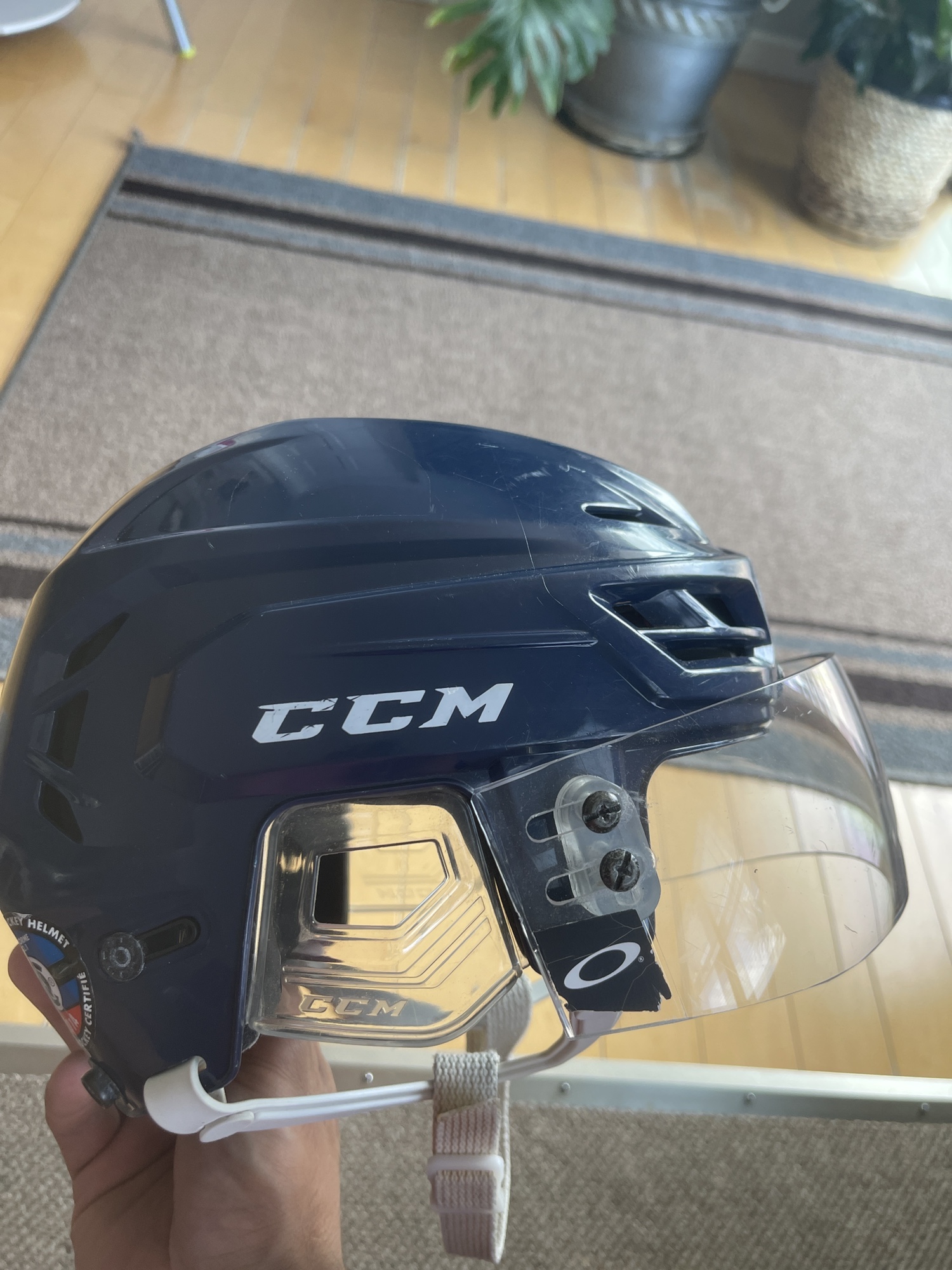 Hockey helmet CCM Res 300 W/ Oakley Visor | SidelineSwap