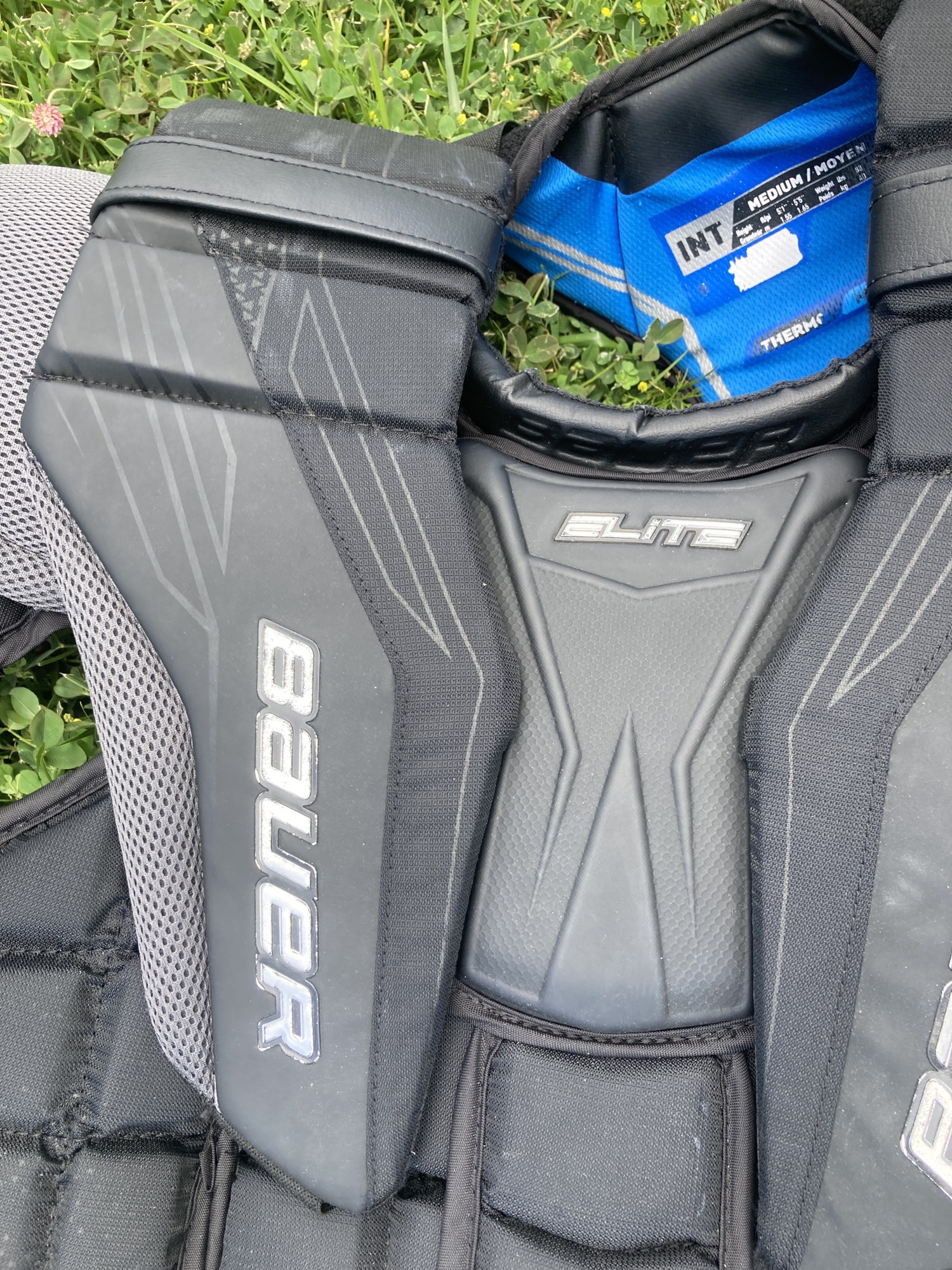Used Intermediate Medium Bauer Elite Goalie Chest Protector | SidelineSwap