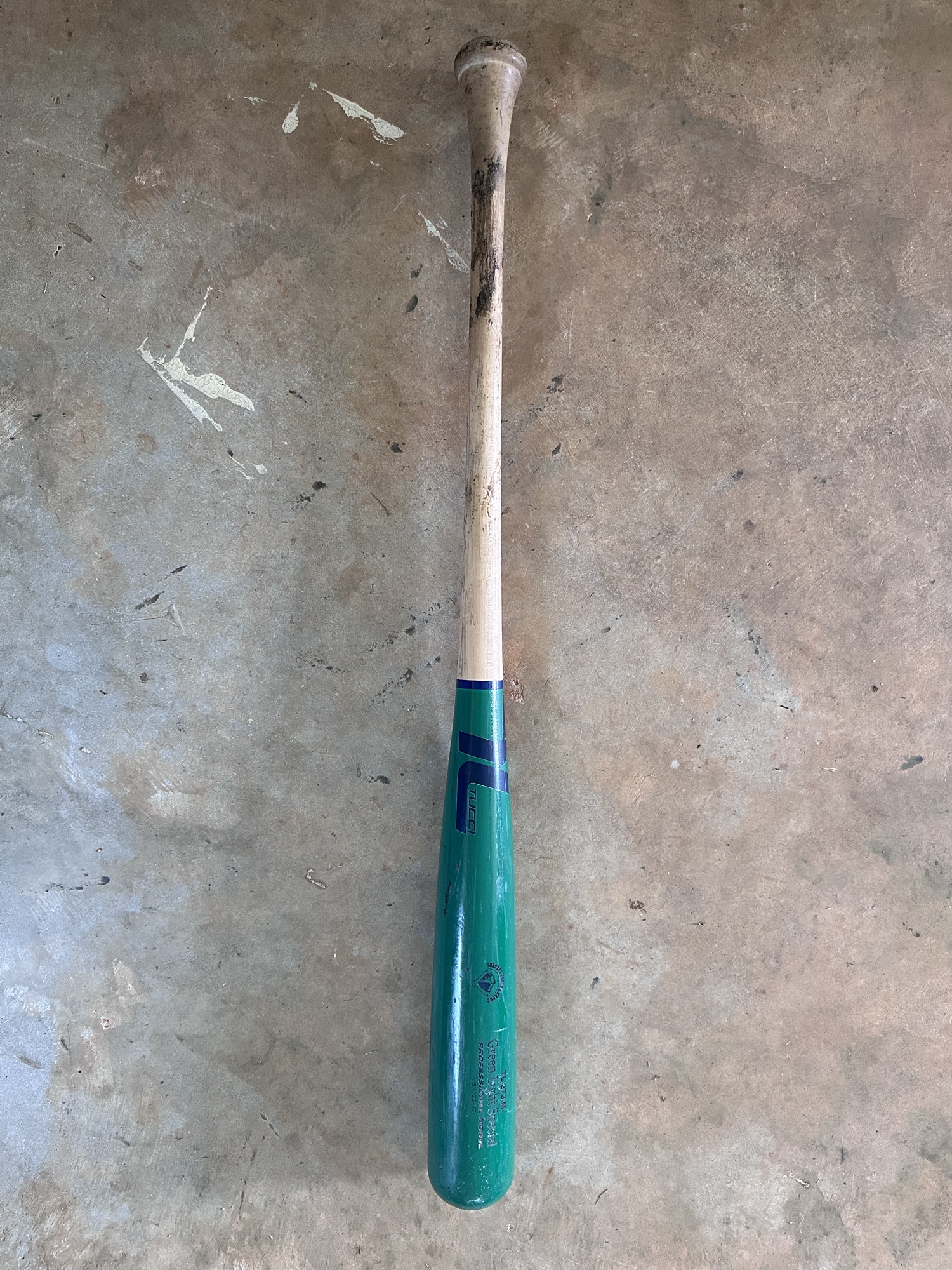 Used Tucci Maple 30 oz 33" Tucci Pro Select Bat | SidelineSwap