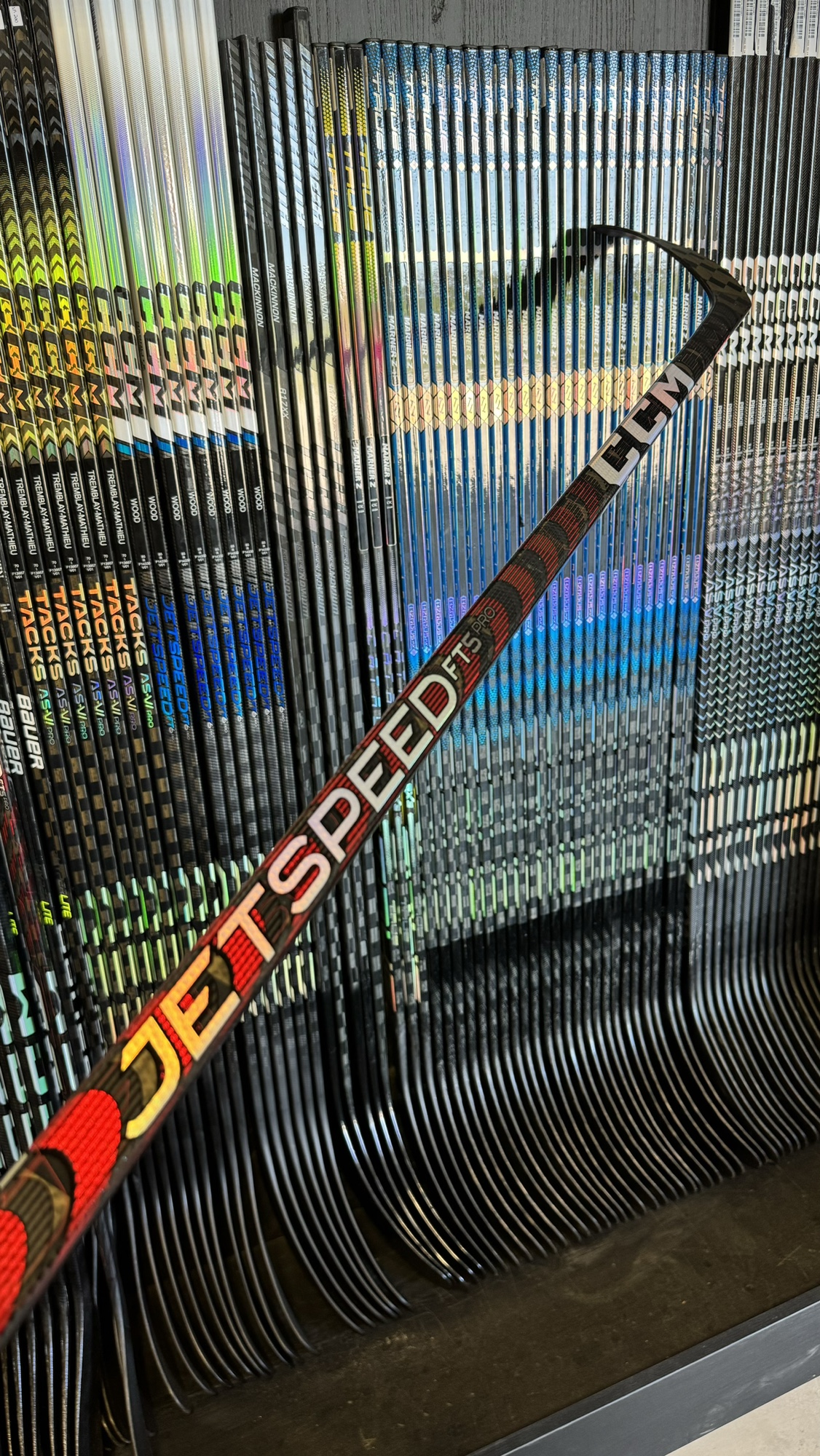 FT5 Pro 85 Flex P28M Right Hand Jetspeed CCM SENIOR NEW (NHL Pro Stock ...