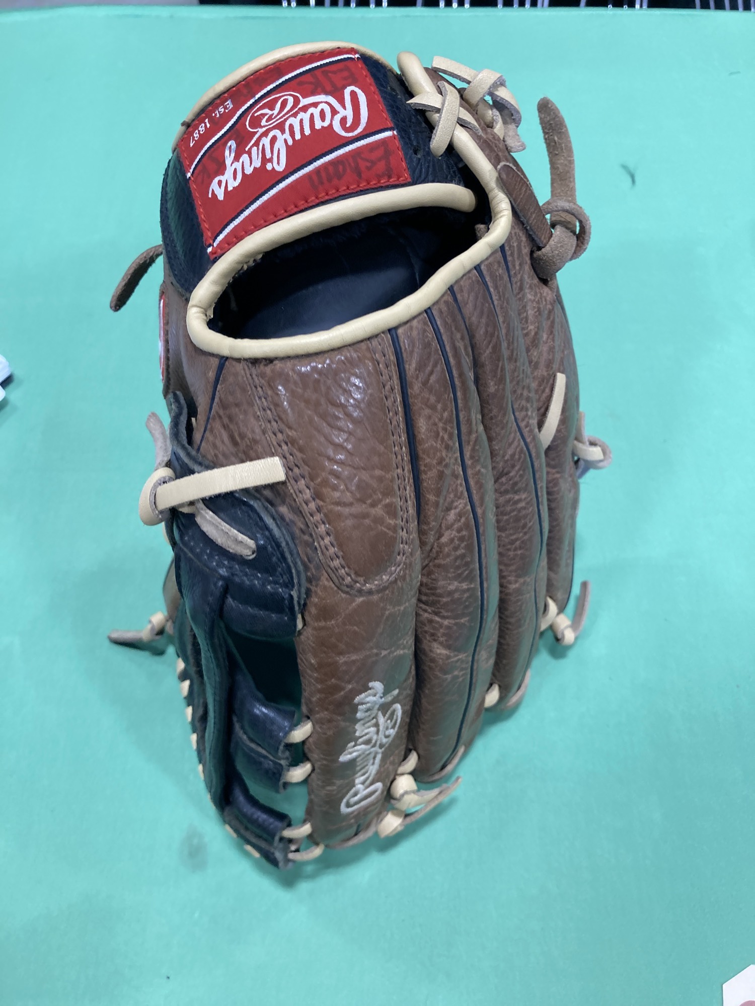 Brown Used Rawlings Premium Series Right Hand Throw Outfield Baseball Glove 12" | SidelineSwap