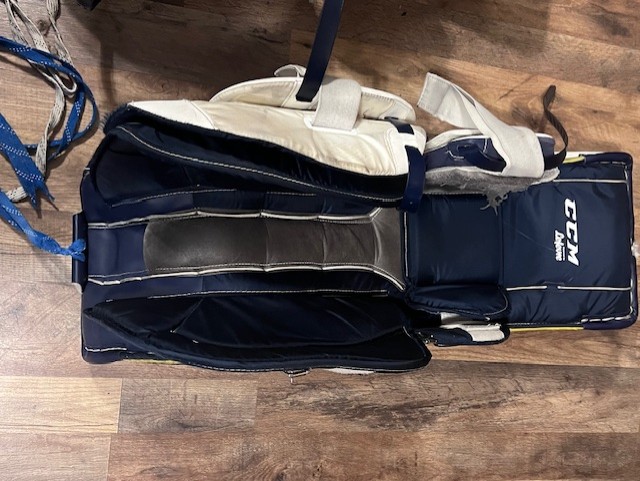 Used 34" +2 CCM Extreme Flex III Regular Goalie Full Set Pro Stock ...