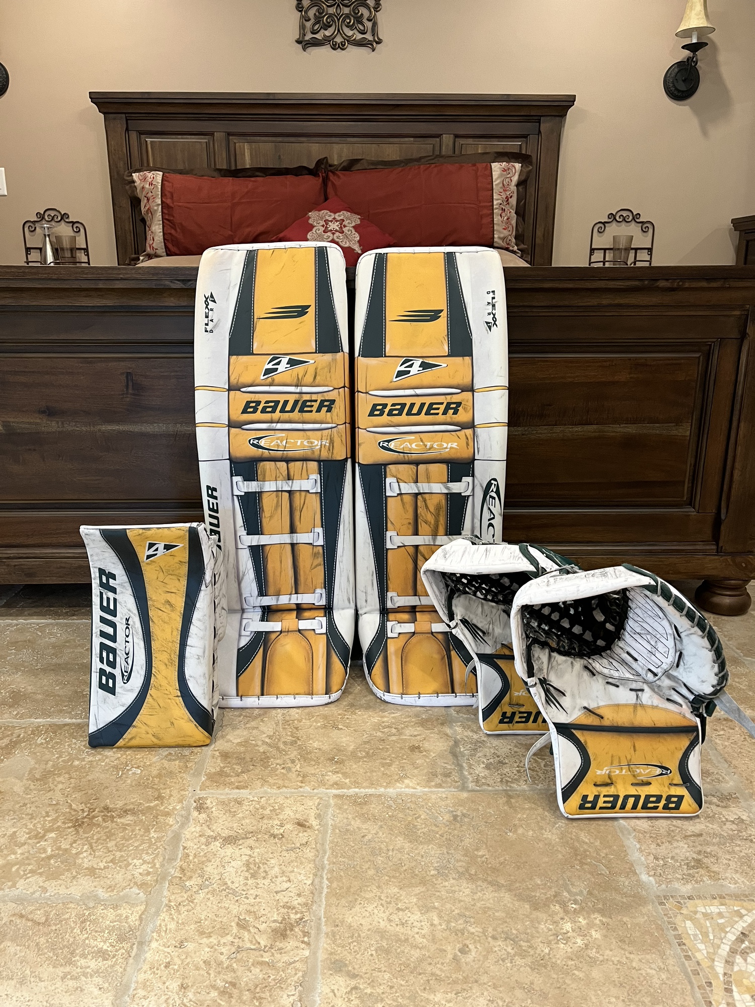 Custom Bauer Digiprint Reactor 4 Goalie Set | SidelineSwap