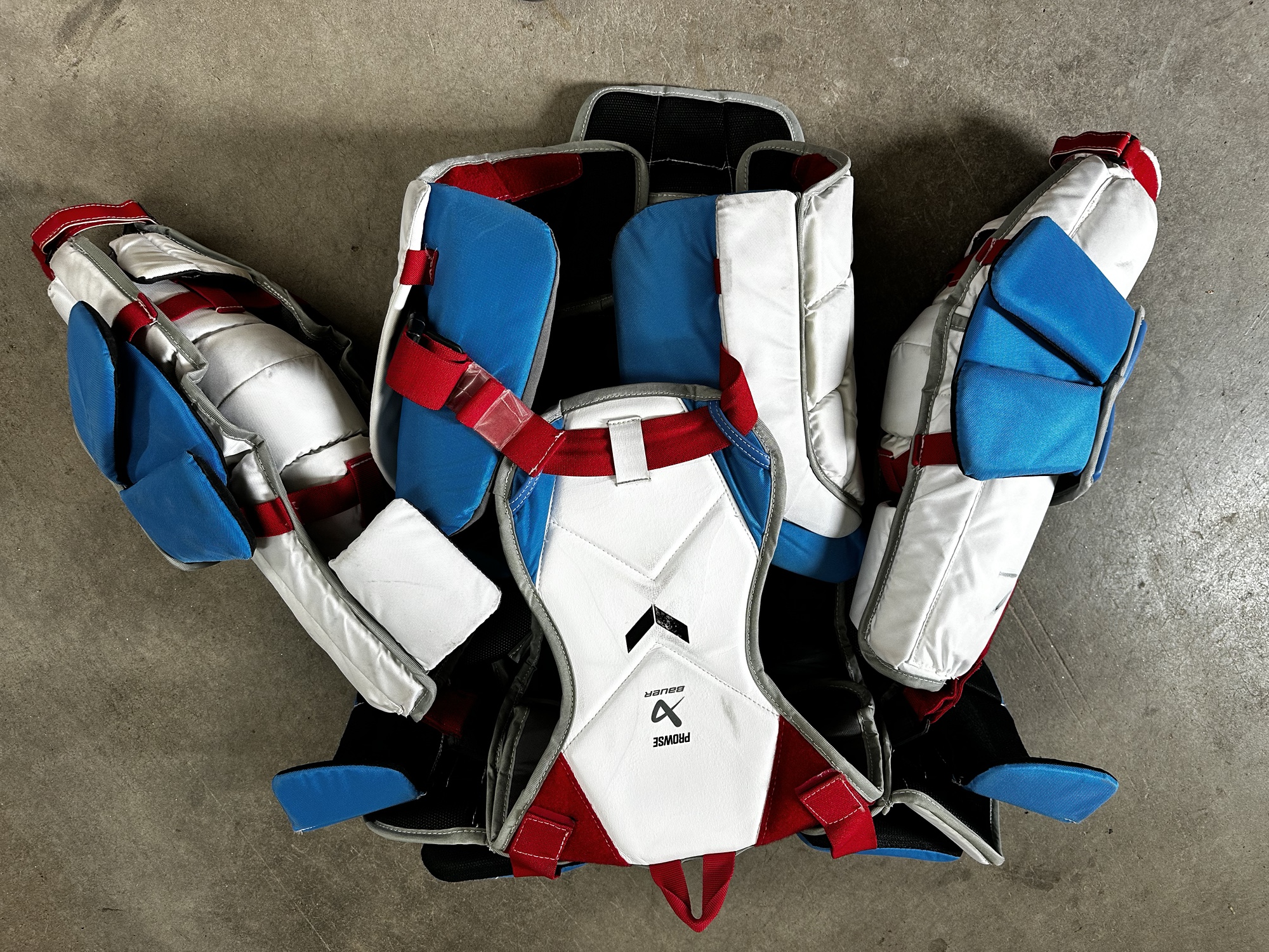 Used Bauer Custom Hyperlite 2 Goalie chest protector | SidelineSwap