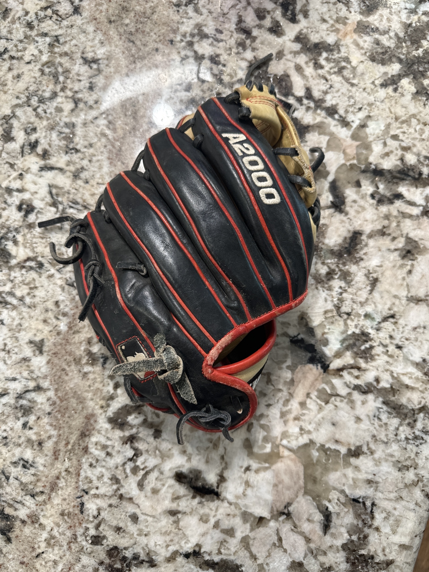 A2000 Custom Baseball Glove | SidelineSwap