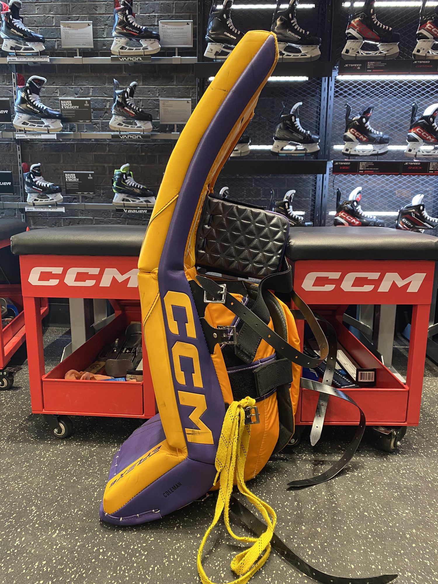 CCM E-Flex 6 Full Set 33+2 W/Two Gloves | SidelineSwap