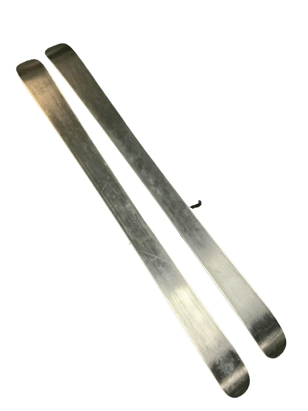 Used Line Invader 141 Cm Women's Downhill Skis | SidelineSwap