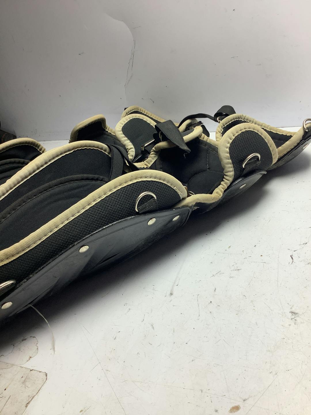 Used Under Armour Lg2-jrvs Junior Catcher's Equipment | SidelineSwap