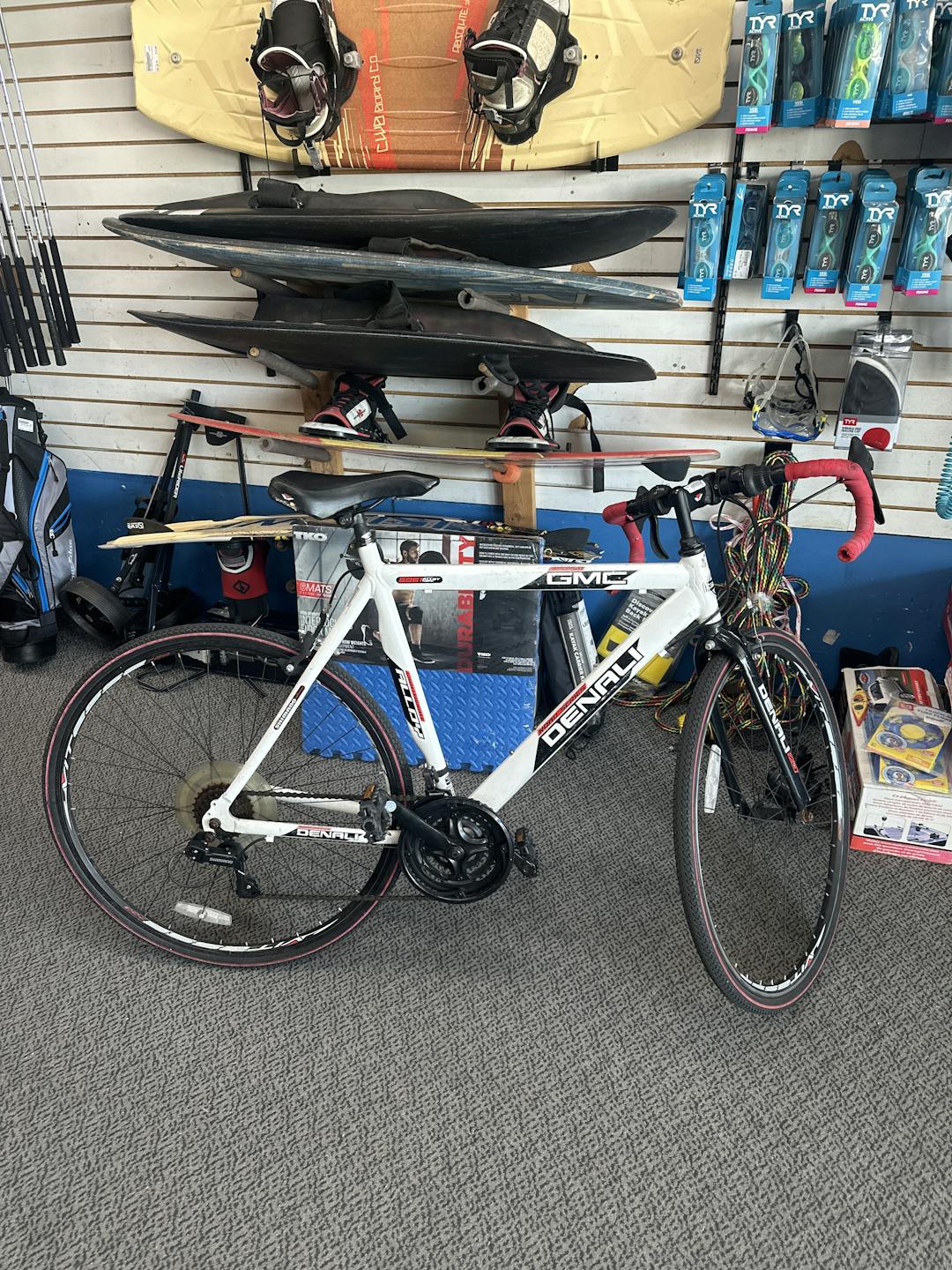 Used Denali Gmc 56-58cm - Lg Frame 21 Speed Men's Bikes | SidelineSwap