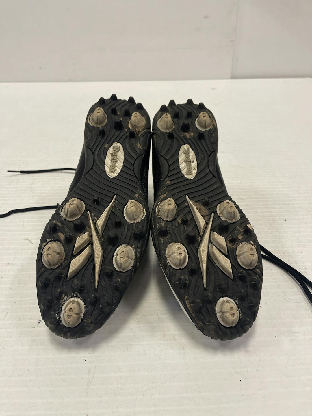 Used Reebok Senior 10 Football Cleats | SidelineSwap